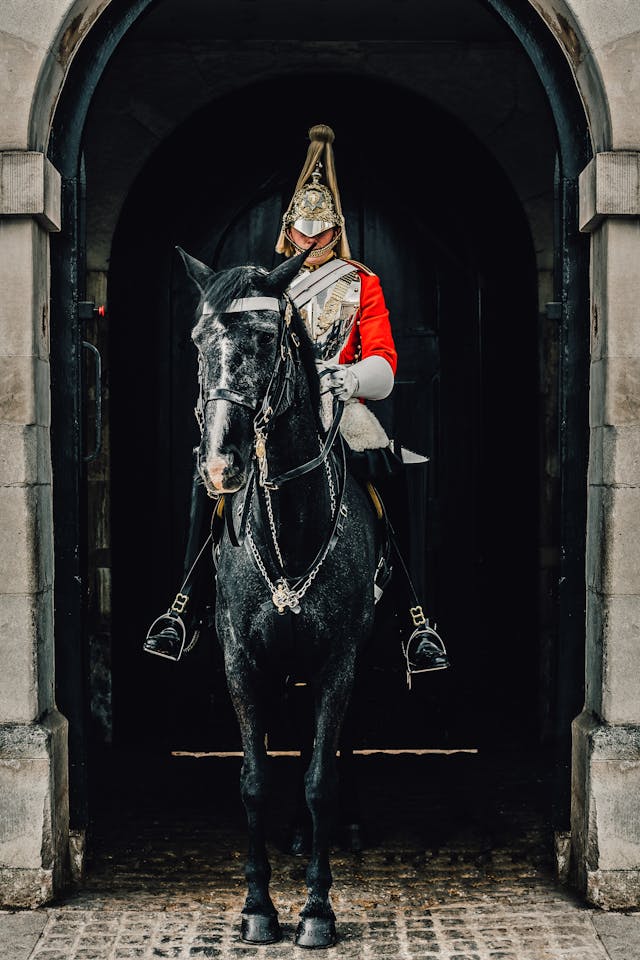 Best of London & Paris Tour | European Escape | Voyages Hub